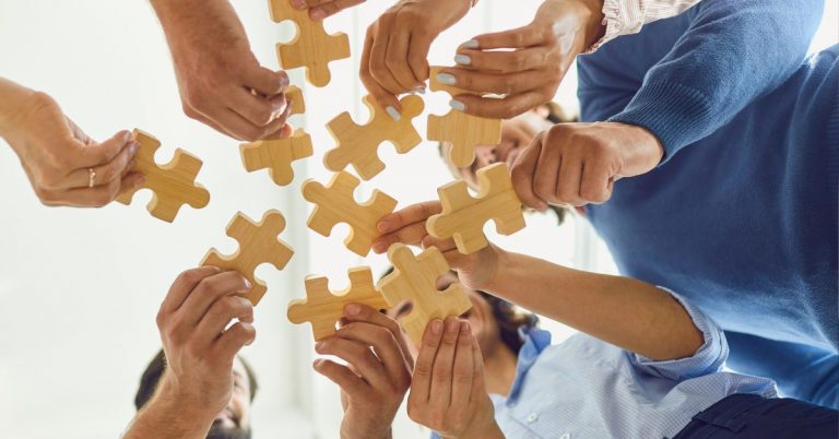 Apa Itu Support System? Manfaat dan Cara Membangunnya - OnTime Payroll